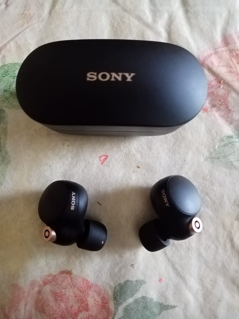 Sony WF1000-XM4 Earbuds | Corido Marketplace