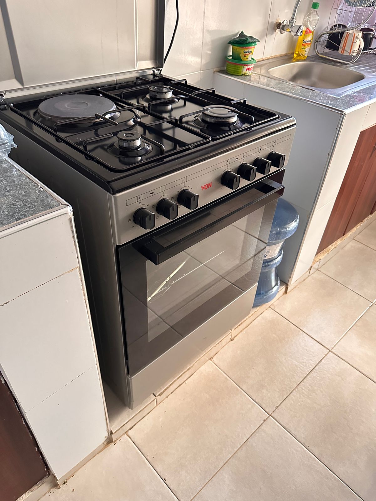 Used 4 Burner Von Cooker | Corido Marketplace