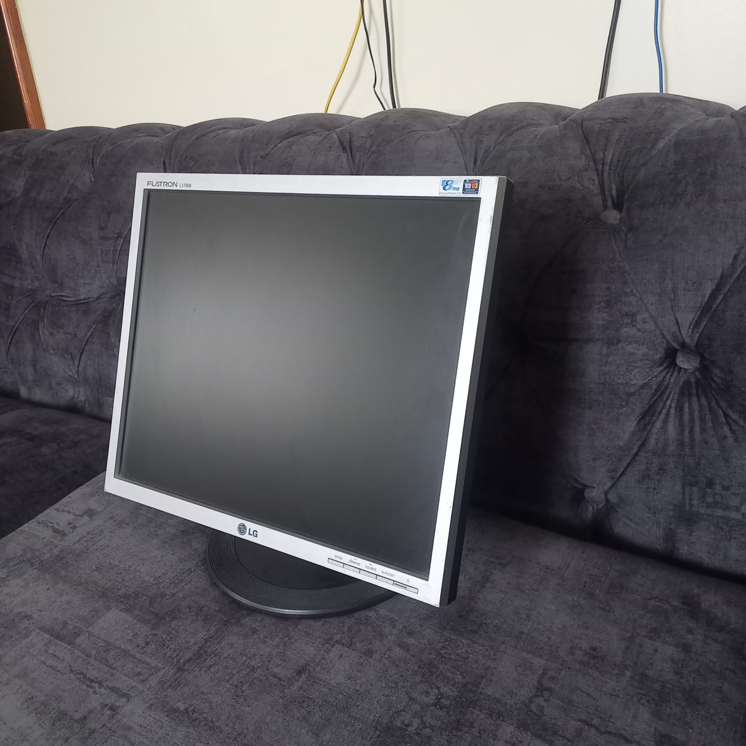 LG Flatron L1750B Monitor | Corido Marketplace